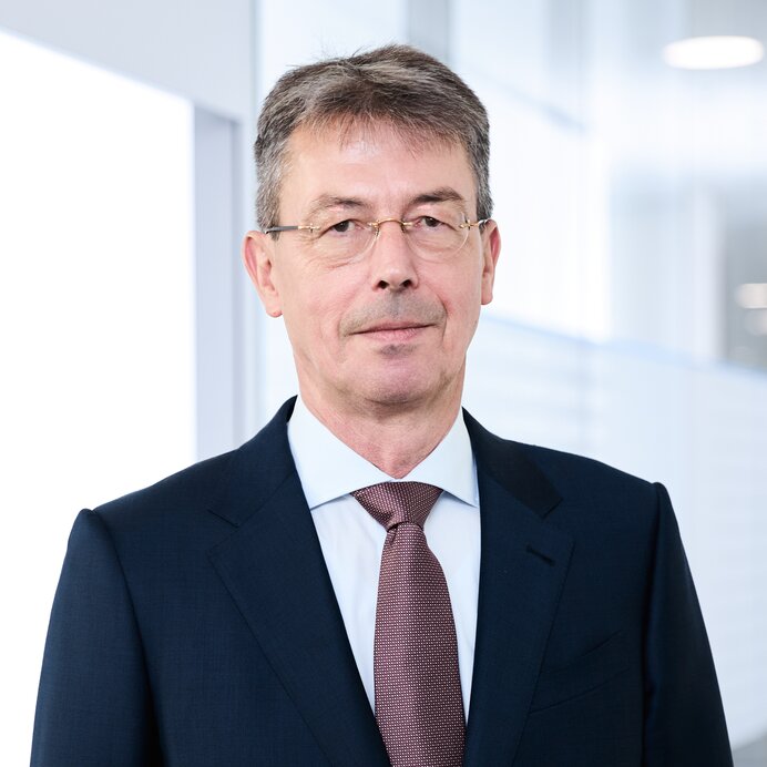 Unsere Teams im Überblick - HOFFMANN EITLE