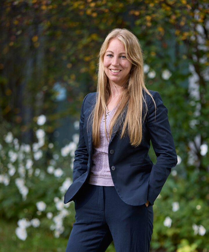 Chloe Holloway - HOFFMANN EITLE